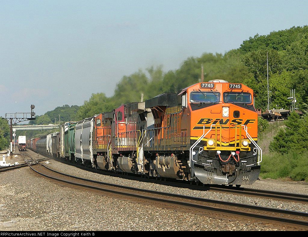 BNSF 7745